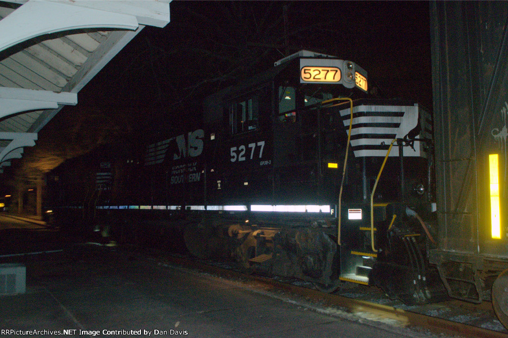 NS GP38-2 5277 trails on WPCA-20